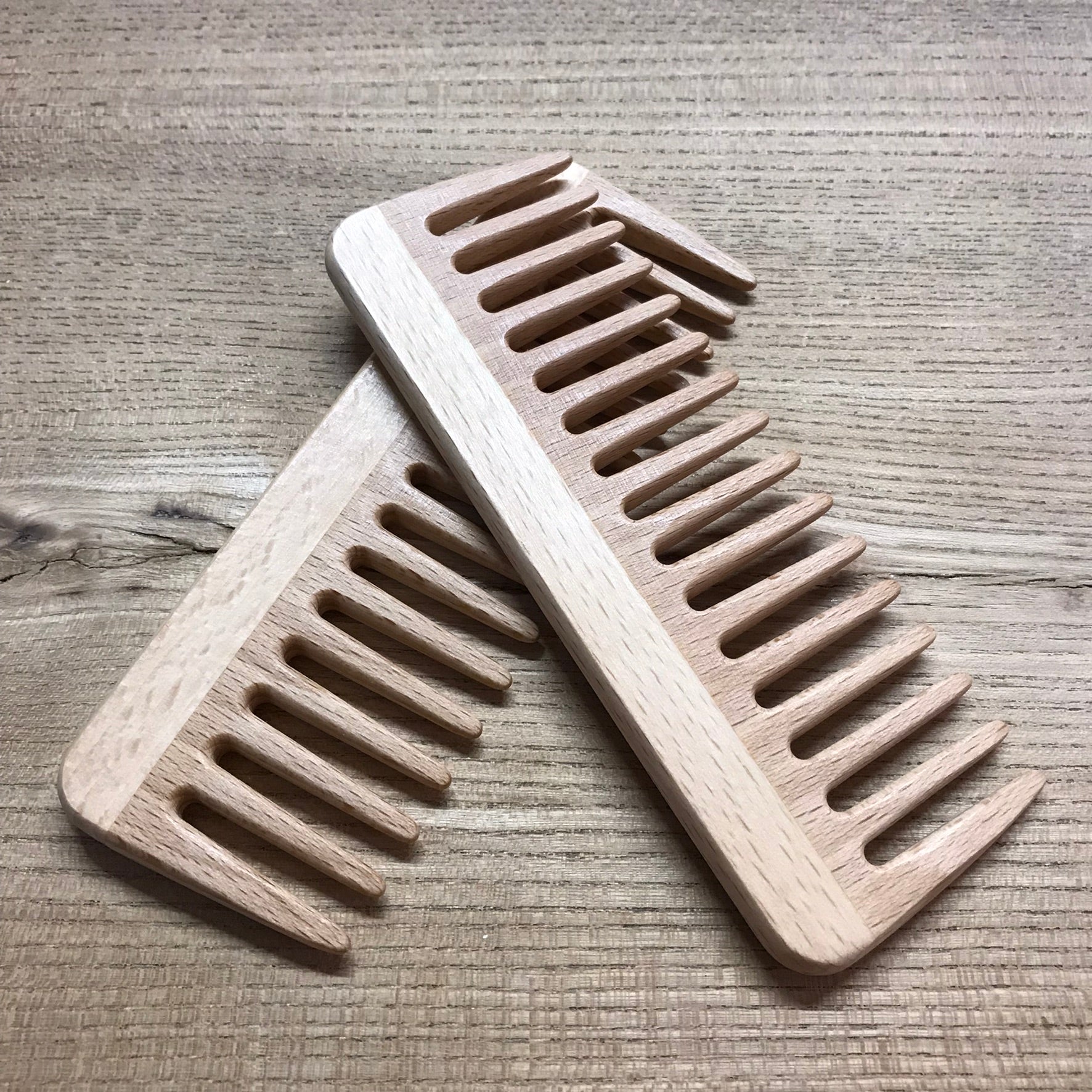 Wooden Styling Comb – The Simple Life Unwrapped
